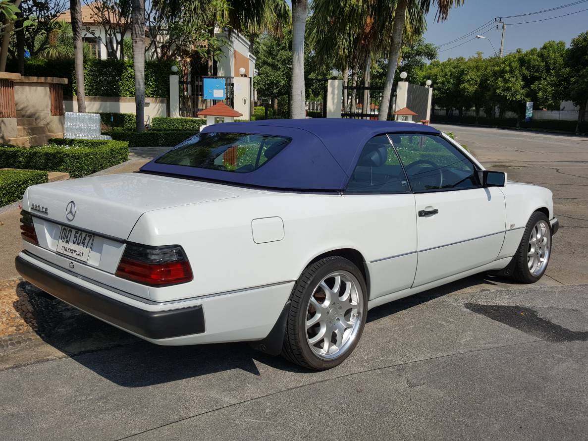 Benz W124 320CE Cabriolet - Convertible1993 15226282