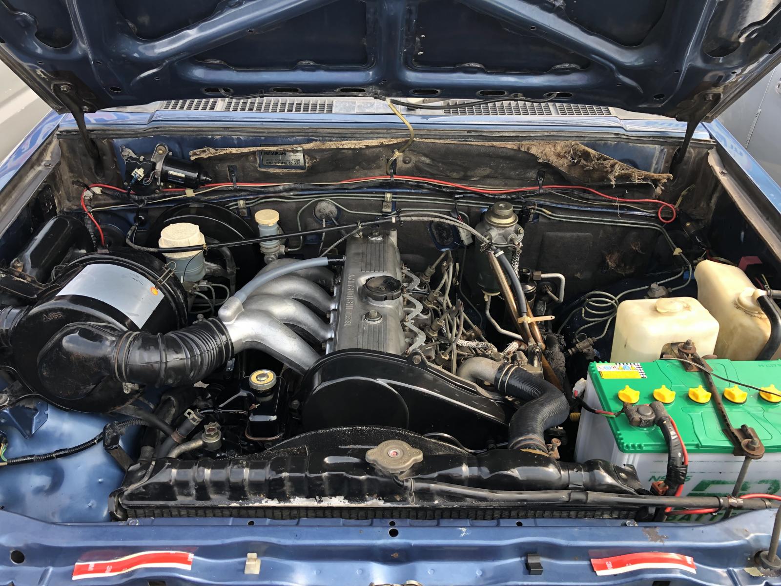 1994 Mitsubishi L200-CYCLONE pickup 17491693