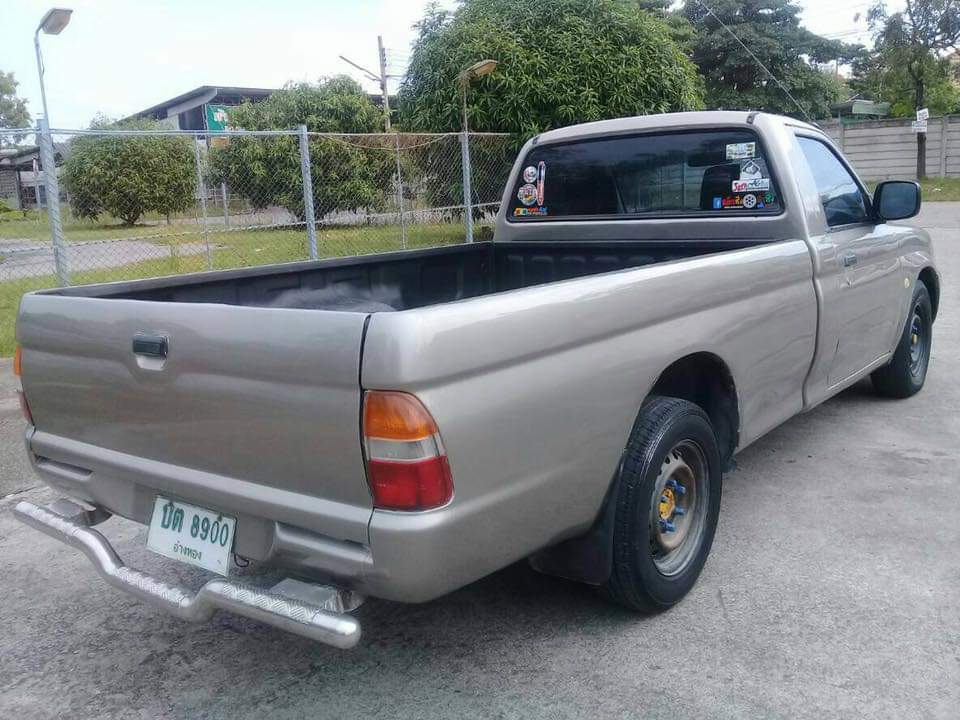 2004 Mitsubishi L200-STRADA pickup 18424133