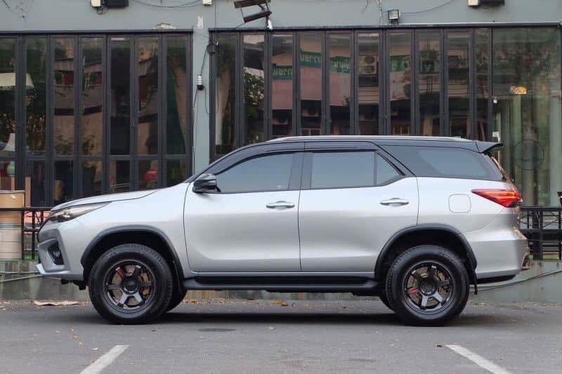 Toyota Futuner 2016. 18492462