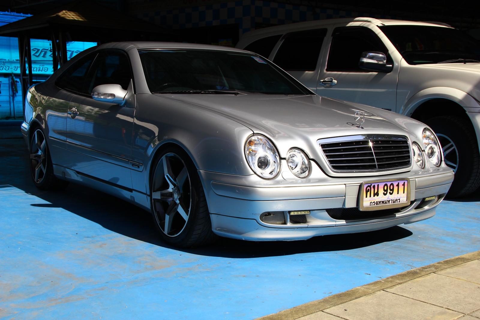 2002 Mercedes-Benz CLK 230 Kompressor Coupe AT 18881242
