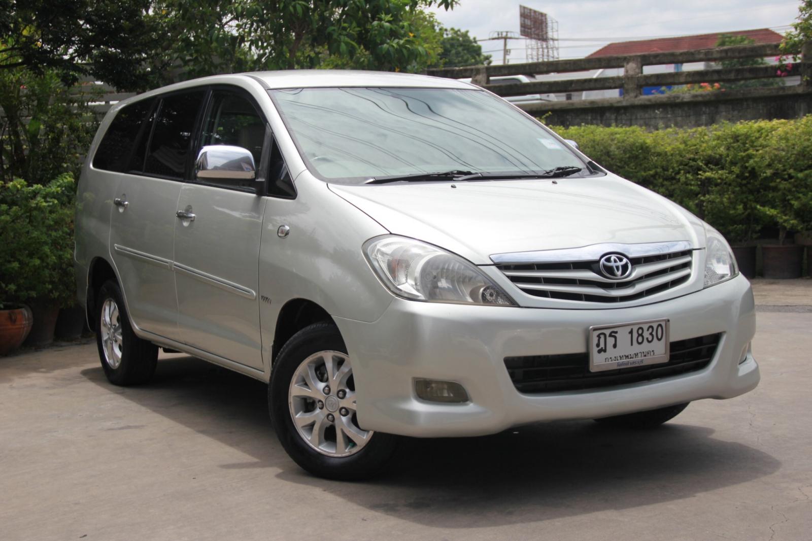 2009 Toyota Innova V 18978182