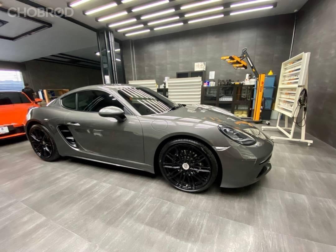 2019 Porsche Cayman 718 Agate Grey. 20213562