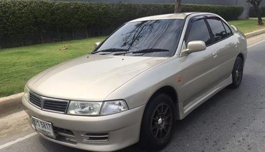 2001 MITSUBISHI LANCER GLXi 3567721