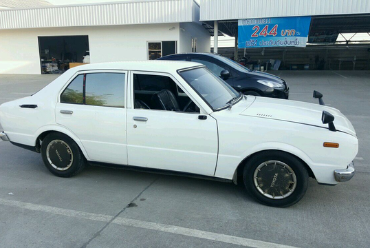 TOYOTA Corolla KE30 1978 3942721