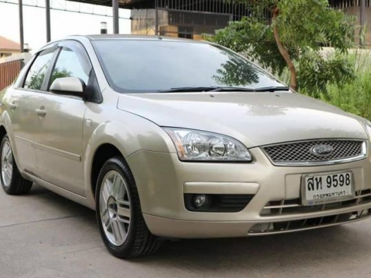 2005 Ford FOCUS sedan 9713393