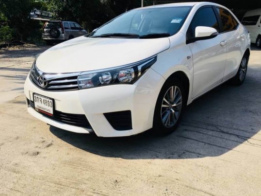 2014 Toyota Altis sedan 10518583