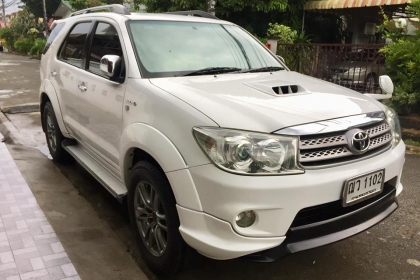 2009 Toyota Fortuner TRD suv 12478263