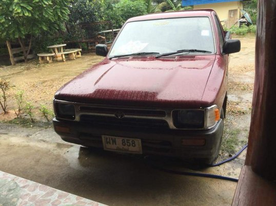 38 Toyota Hilux Mighty-X Standard pickup 12984212