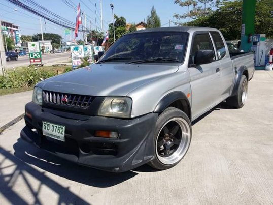 1996 Mitsubishi L200-STRADA 14137303