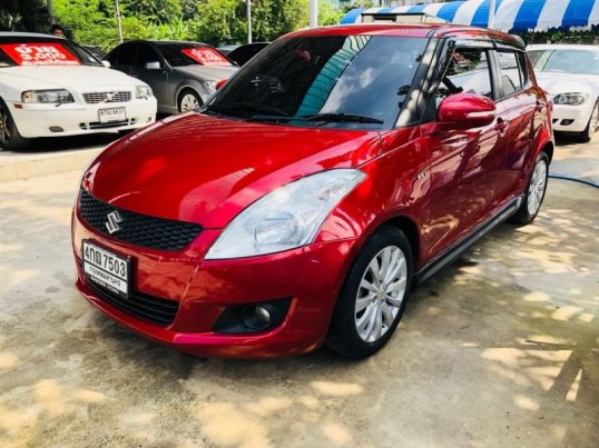 2015 Suzuki Swift GLX hatchback 14823582