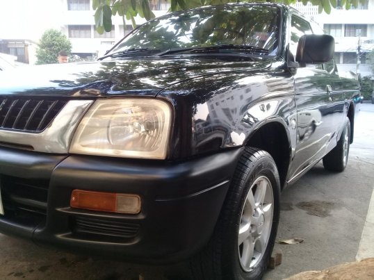 1996 Mitsubishi Strada MEGA CAB GLX pickup 16657163