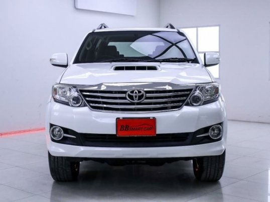 2015 Toyota Fortuner 2.5 V mpv 19355763