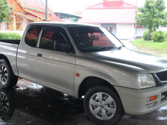 2000 Mitsubishi L200-STRADA รถกระบะ 20962882