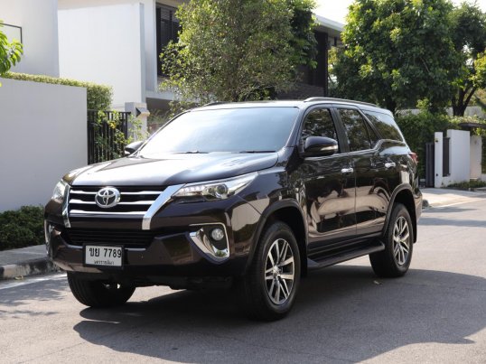 2016 Toyota Fortuner 2.8 V 4WD SUV 23584812