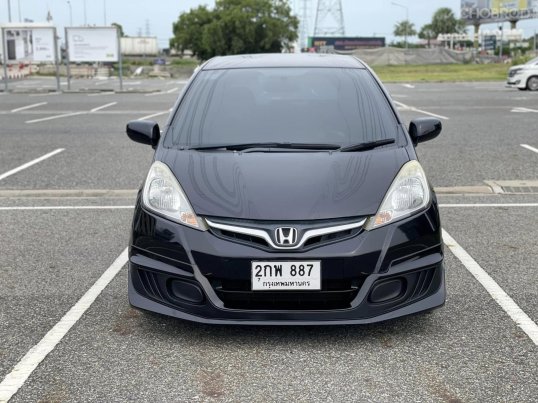 2013 Honda Jazz Modulo รุ่นพิเศษ ฟรีดาวน์ออกรถ 0 บาท 24303343