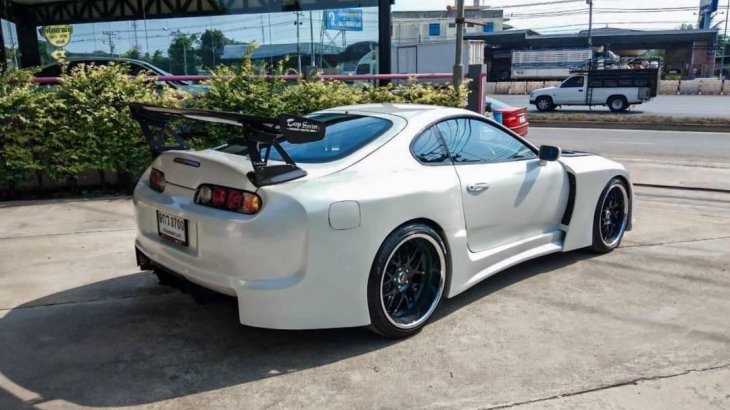 Toyota Supra ปี 2010 ตลาดรถรถมือสอง . 20133292